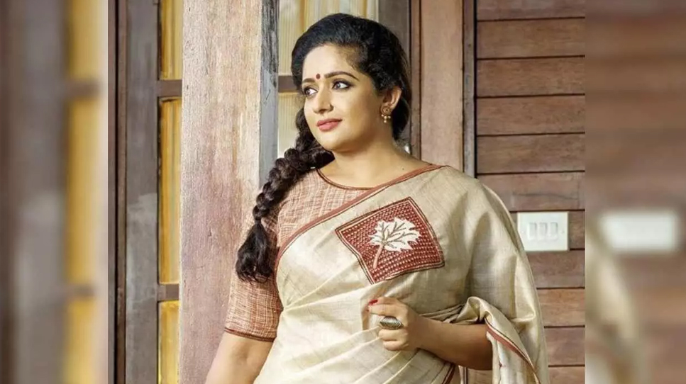 വണ്ണം കുറച്ച് സുന്ദരിയായി കാവ്യ; സർജറി ചെയ്തോയെന്ന് കമന്റ്; ചുട്ട മറുപടിയുമായി ആരാധക ...