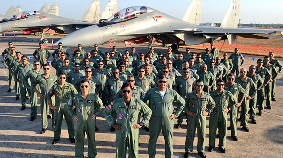 വ്യോമസേനയിൽ അവസരം; ശമ്പളം 56,100 മുതൽ 1,77,500 വരെ - Thaniniram H E A D ...