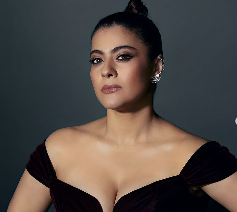 ഇന്ത്യ ഭരിക്കുന്നത് വിദ്യാഭ്യാസമില്ലാത്ത നേതാക്കൾ - കജോൾ - Thaniniram H E A D L I N E S